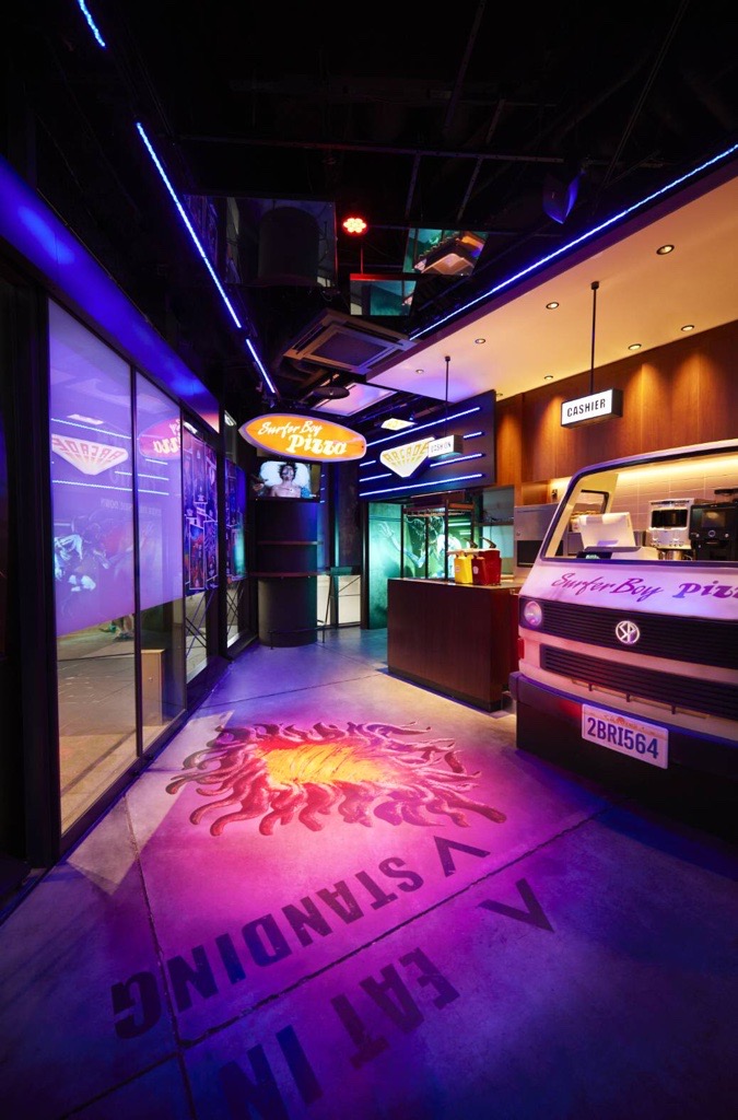 Stranger Things 主題Cafe快閃東京兩個月！重現經典字母燈牆＋體驗upside down – BeautyExchange