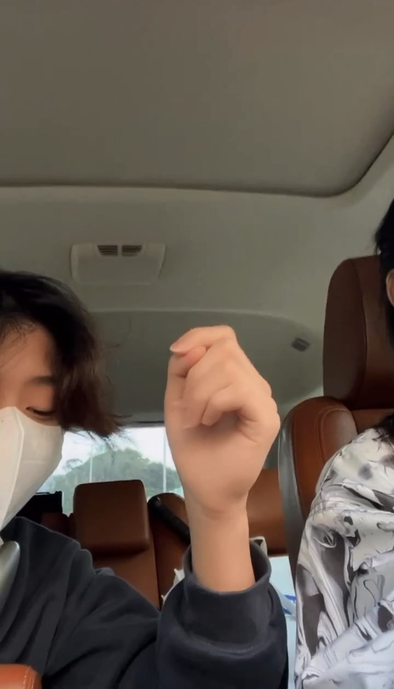 張柏芝親自送二囝 Quintus 返學好有愛！兩人互動好溫馨～ – BeautyExchange