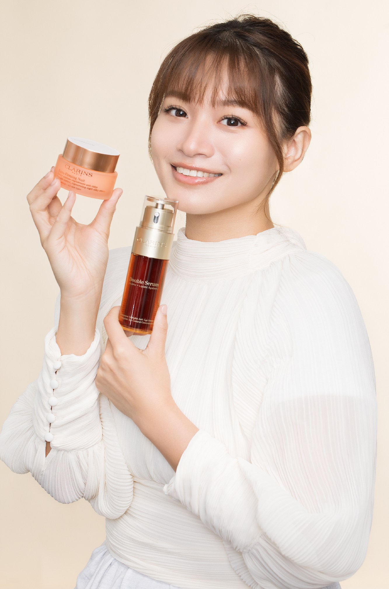 守住年輕輪廓「黃金雙圈∞」Clarins 皇牌修護1+1組合 – BeautyExchange