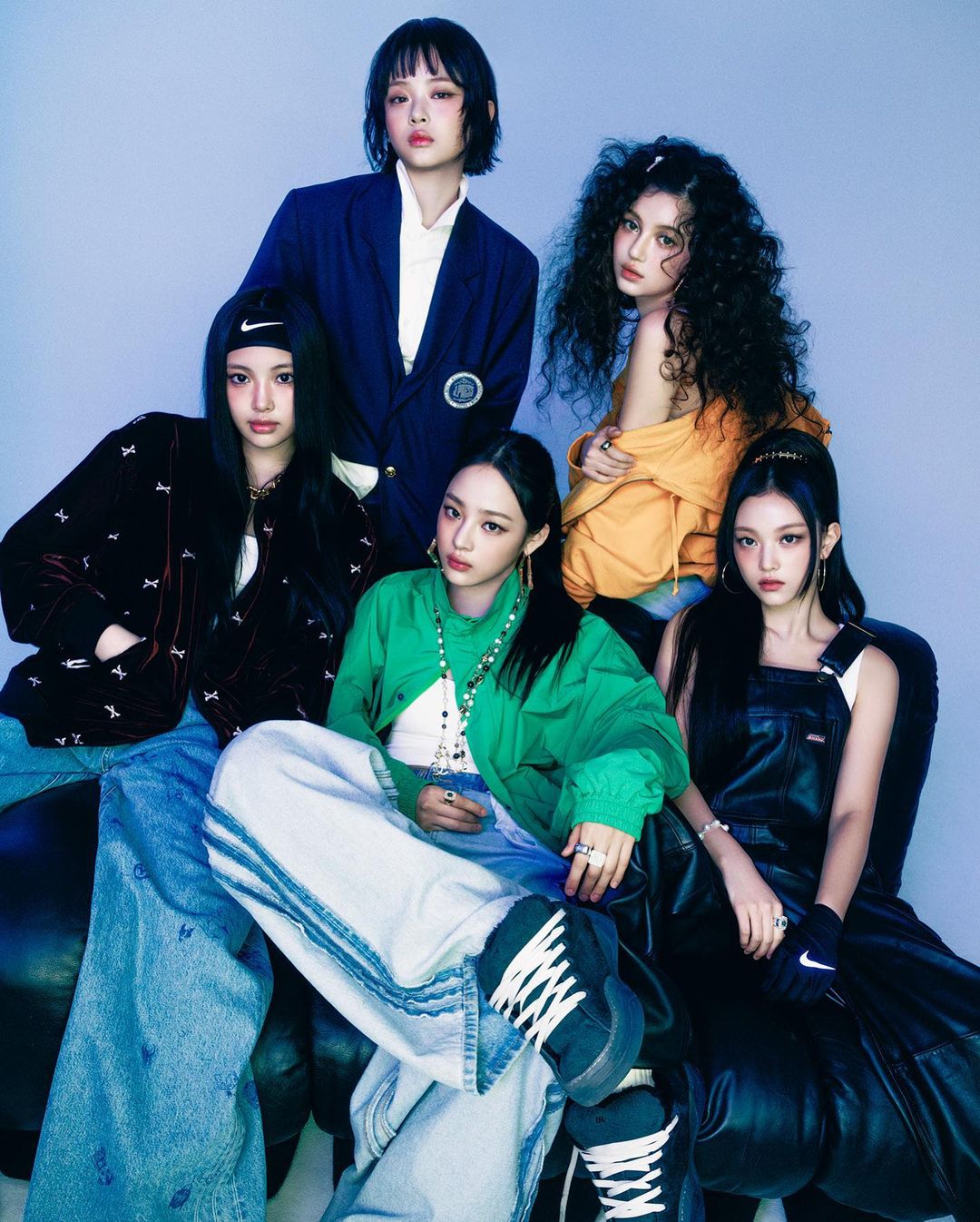 Newjeans 推出新單曲「How Sweet」回歸預告照，當中 Minji 造型竟與閔熙珍的記者會造型一模一樣？ – BeautyExchange