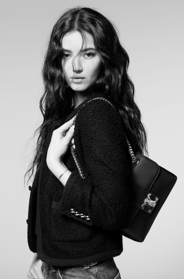 CELINE 為 DANIELLE 拍攝的形象照登場！一起看看到底 DANIELLE 這次演繹了什麼單品！ – BeautyExchange