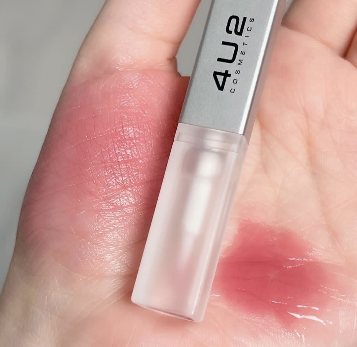 泰國4U2雙頭唇釉被指是專櫃品牌平替版！約$40打造嫩唇效果被瘋狂搶至斷貨 – BeautyExchange