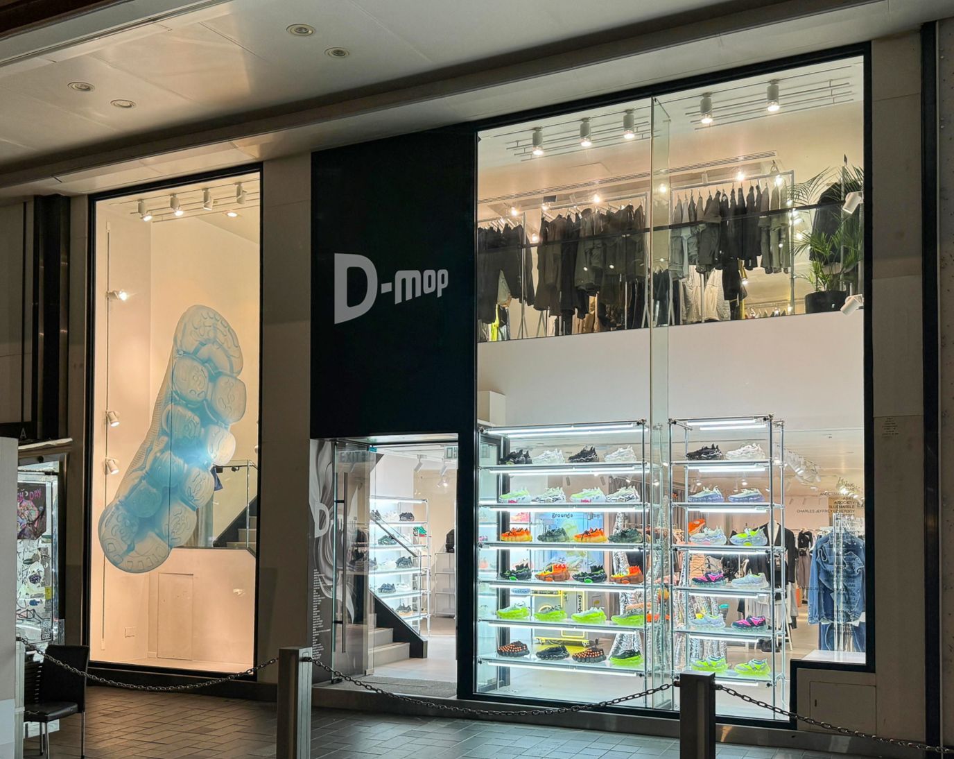 NewJeans 最愛的泡泡鞋襲港！D-mop x grounds 首間香港期間限定店登場 – BeautyExchange