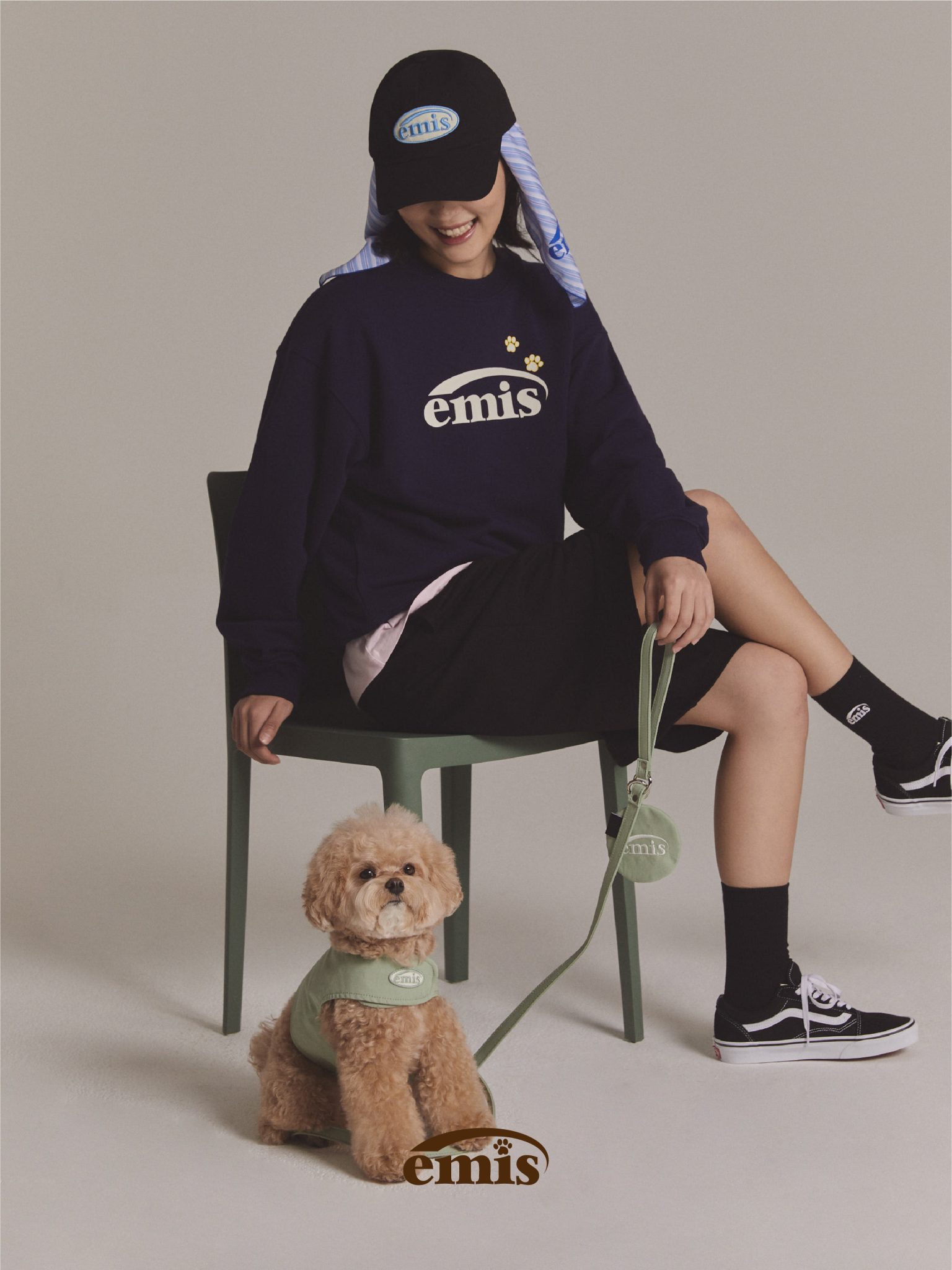 跟毛孩們一起穿 emis！韓國潮牌 EMIS 首個寵物服飾期間限定店驚喜登陸啟德 AIRSIDE！ – BeautyExchange
