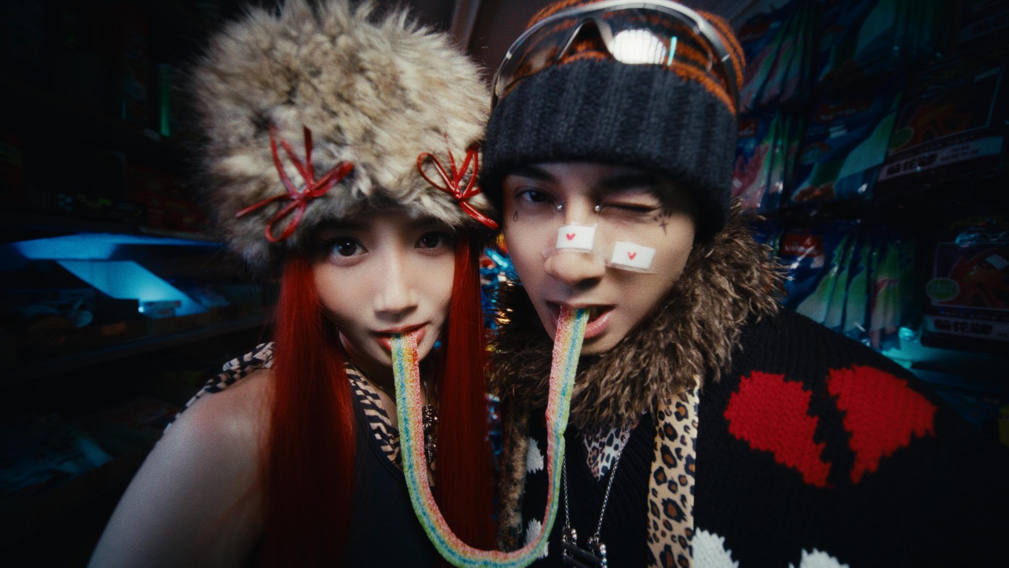 Jessica波鞋品牌廣告甜辣造型超驚艷！與人氣rapper片場互動默契十足 – BeautyExchange